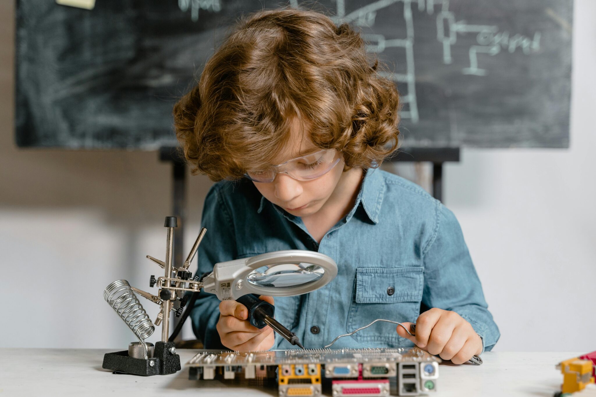 Coding Challenges for Kids: 5 Building Problem-Solving Skills