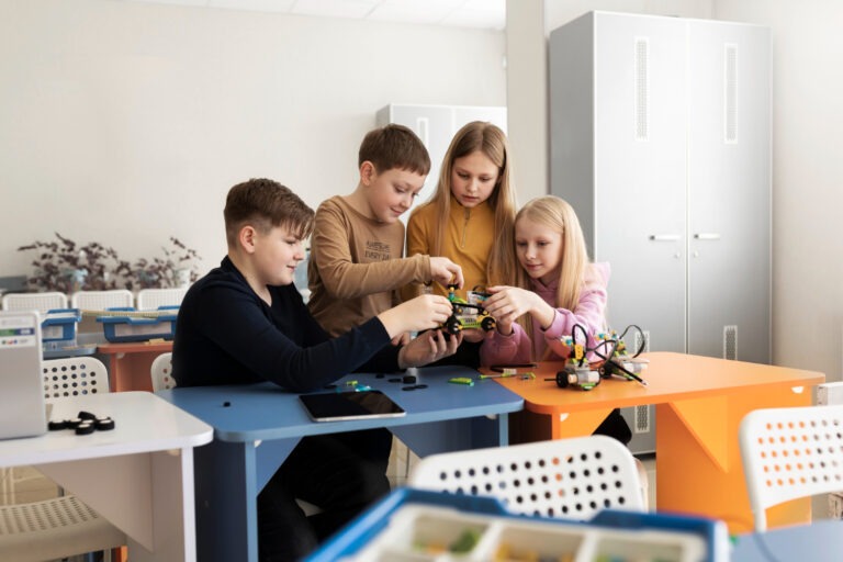 10 Explore Fun and Creative Innovative Ideas for Atal Tinkering Labs