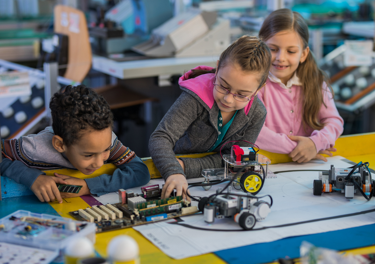 Ultimate School Guide to Understand STEM Education